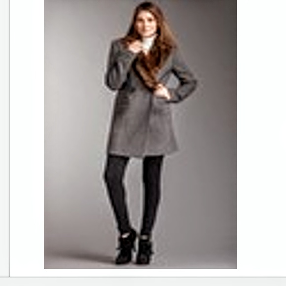 French Connection | Jackets & Coats | Like New Fauxfur Collar Coat ...